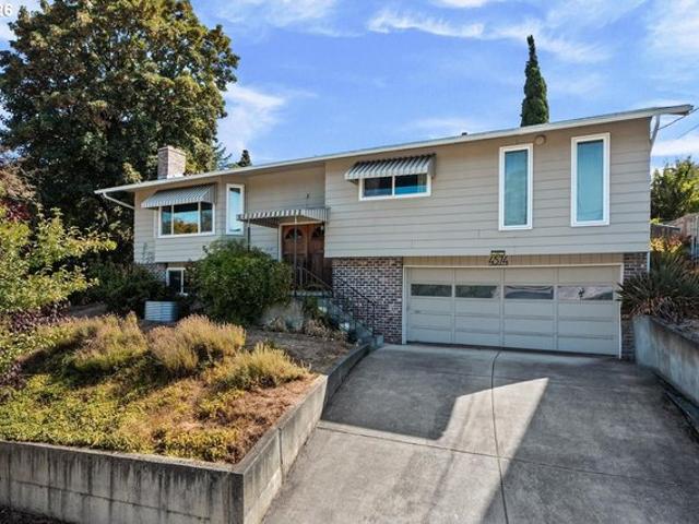 4574 SE 85th Ave, Portland, OR 97266