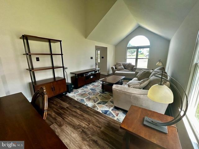4574 White Oak Lane