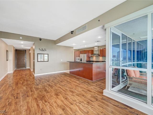 4575 Dean Martin Drive 806