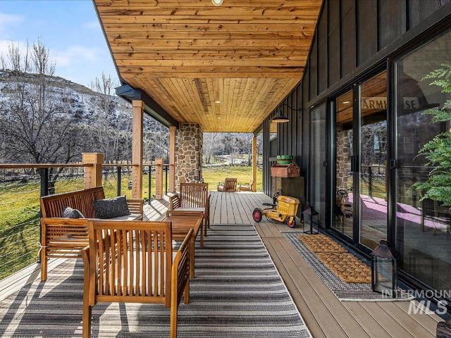 4575 Harvest Ln