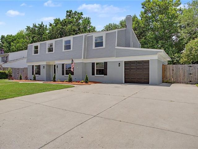 4575 Hialeah DR