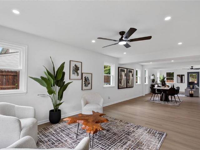 4575 Hialeah DR