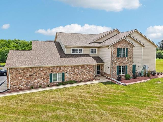 4575 S 124th St, New Berlin, WI 53151