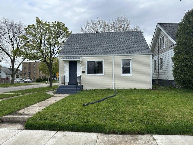 4576 N 30th St, Milwaukee, WI 53209