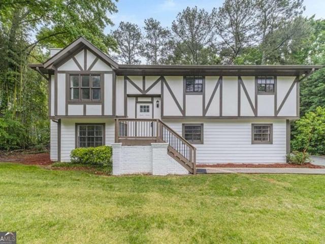 4576 Canda Dr NW, Lilburn, GA 30047