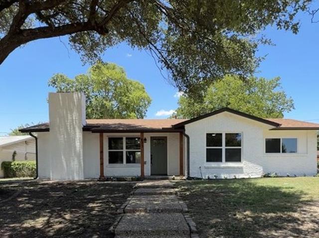 4577 Silversprings Dr, Dallas, TX 75211