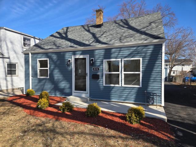 4578 N 127th St, Butler, WI 53007 | MLS #1962