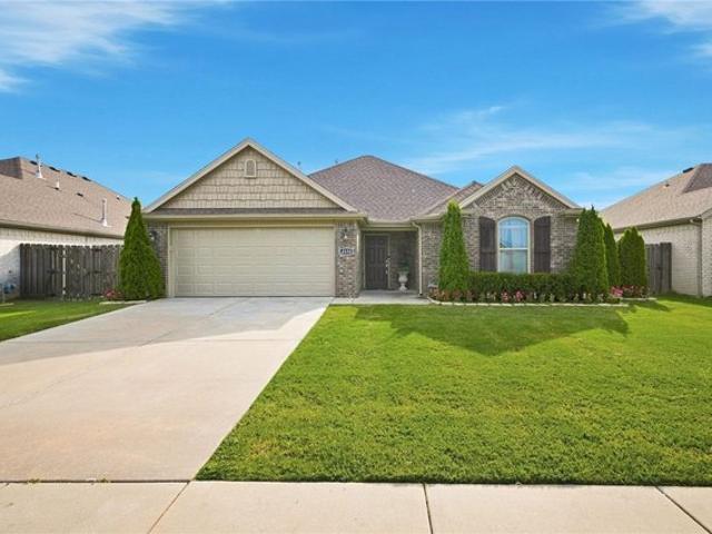 4578 W Croft Dr, Fayetteville, AR 72704