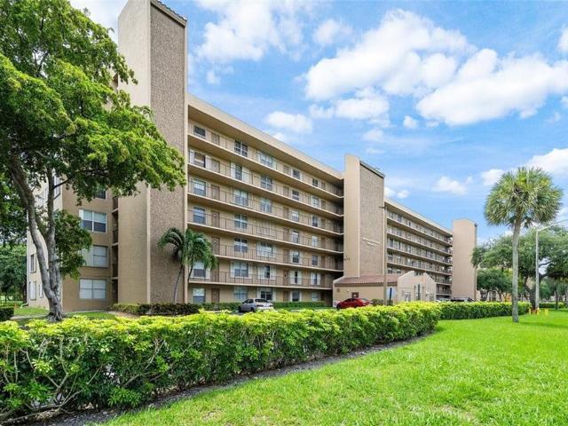 4570 NW 18th Ave, Unit 609, Deerfield Beach, FL 33064 | MLS #R11114 | Compass