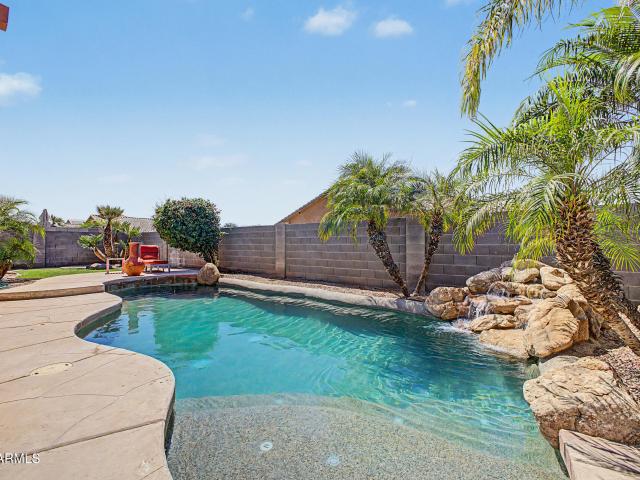 45713 W Mountain View Road