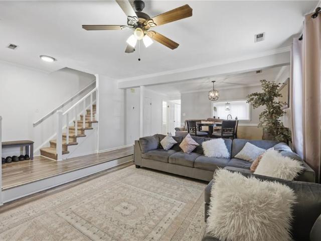 4571 Marlwood WAY