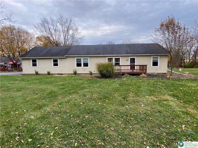 4571 Newburg Rd, Lower Nazareth Township, PA 18064