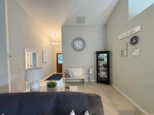 4571 E Jennings Loop