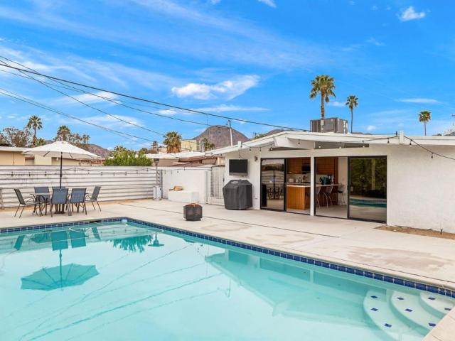 45720 Abronia Trail