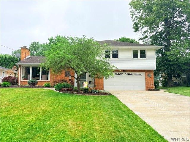 4573 Marie Dr, Hamburg, NY 14075