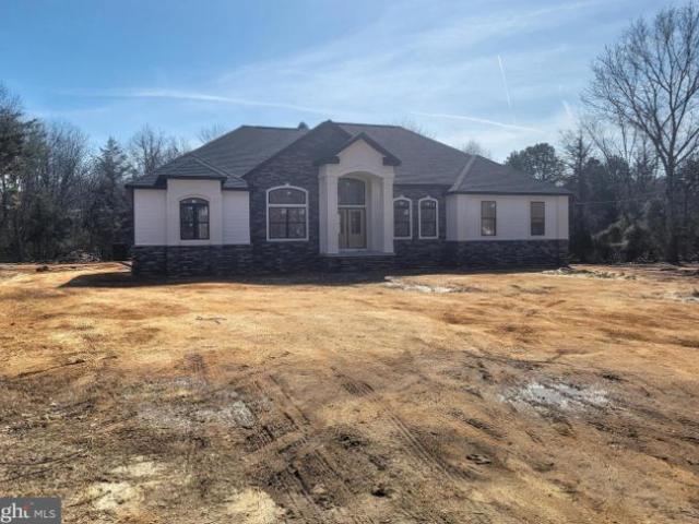 4573 Ascher Rd, Vineland, NJ 08361