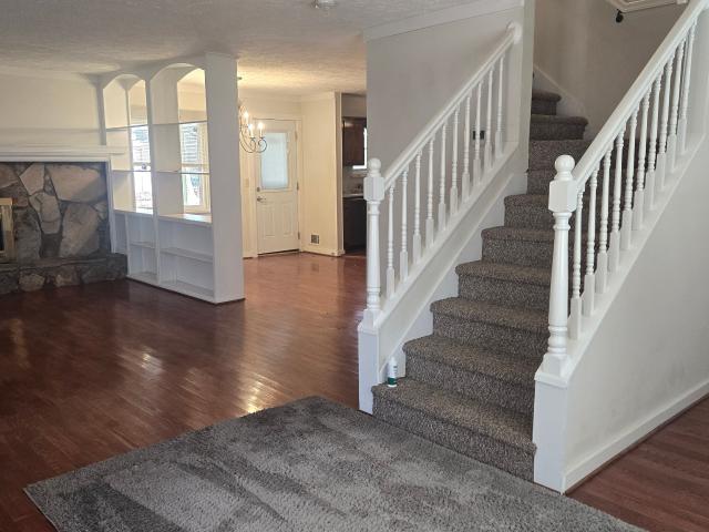 4573 SE North Woodlake Lane