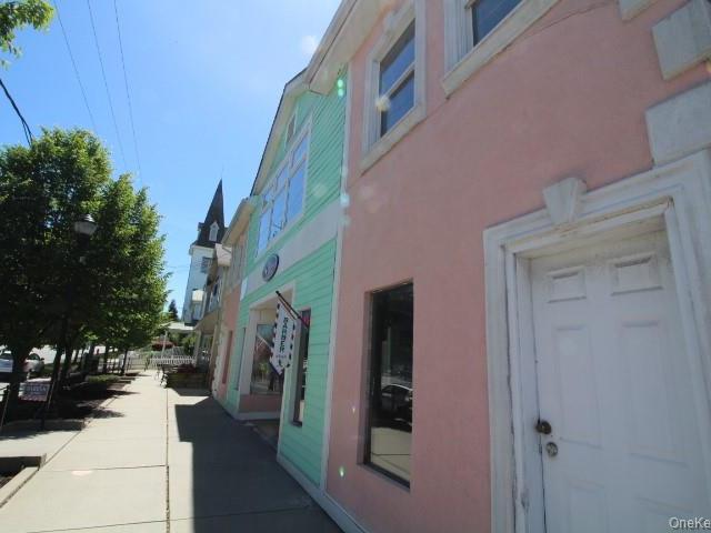 457 Broadway