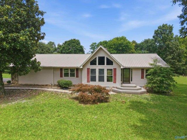457 Kelley Ln, Guntersville, AL 35976