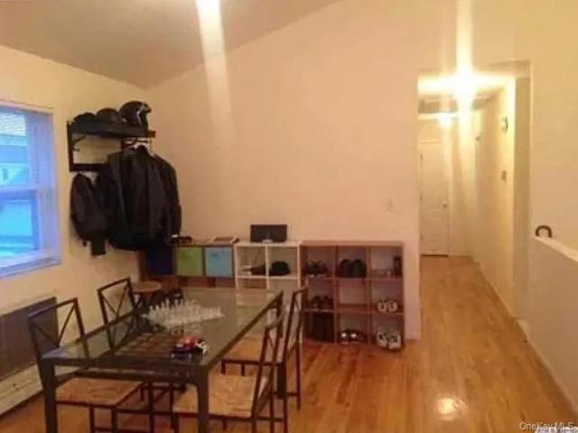 457 Monroe Boulevard Upper