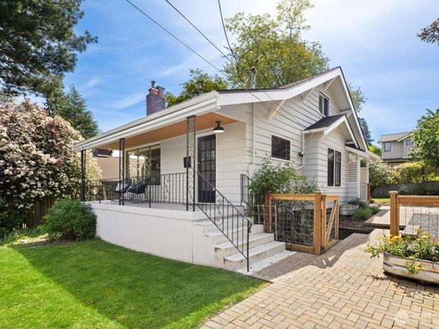 457 N 65th St, Seattle, WA 98103