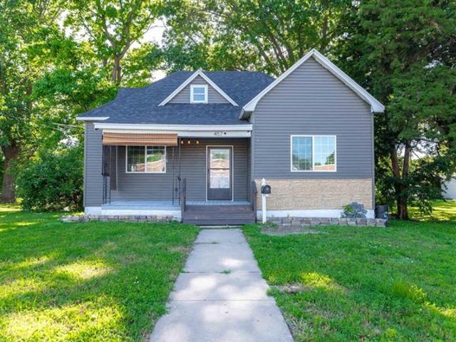 457 S Lyon Ave, Marshall, MO 65340