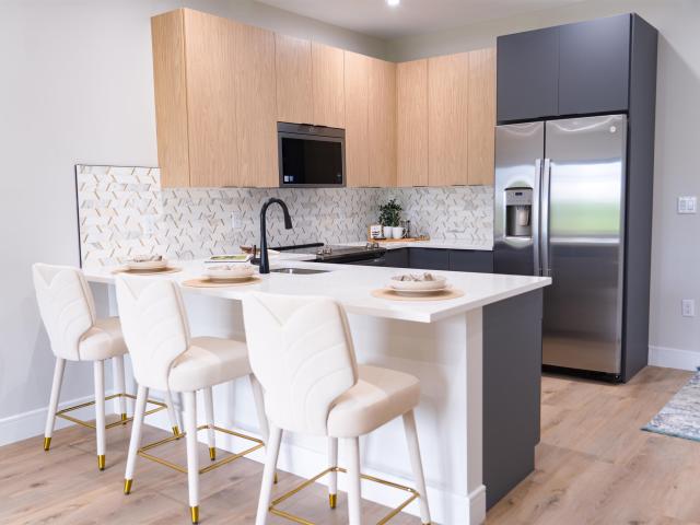 457 Schuyler Ave # 310