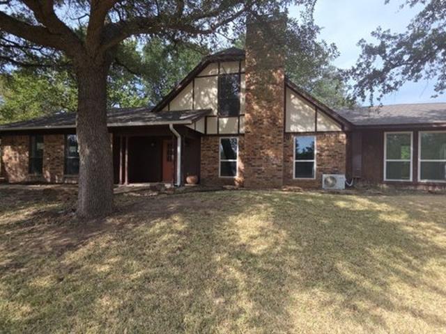 457 Shady Oak Dr, Weatherford, TX 76087