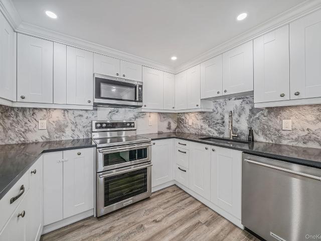 457 Peconic Street