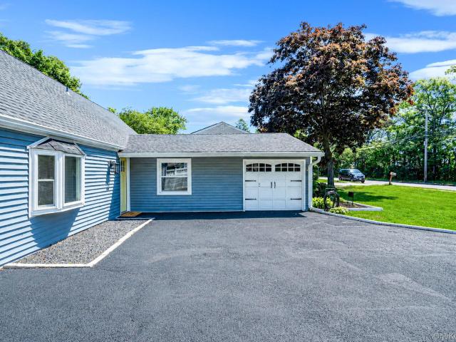 457 Peconic Street