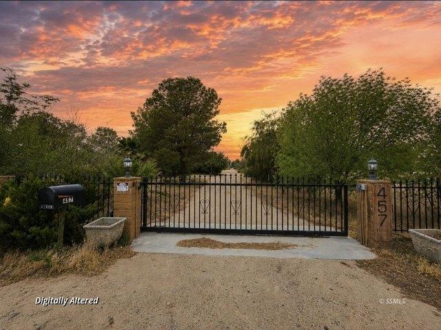 457 Phillips St, Ridgecrest, CA 93555