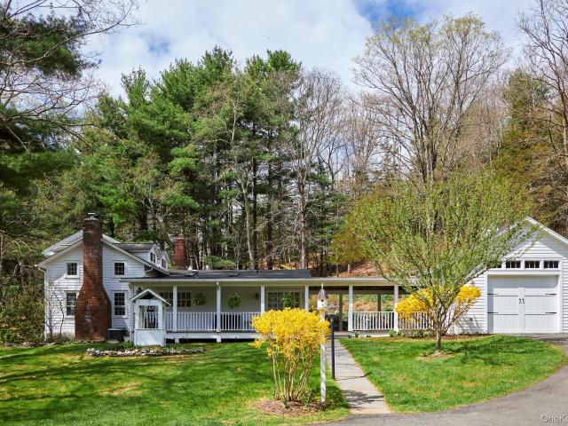 457 Round Lake Road