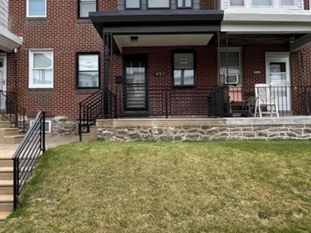 457 Robbins St, Philadelphia, PA 19111