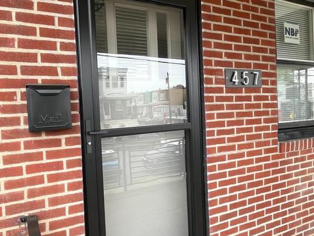 457 Robbins Street