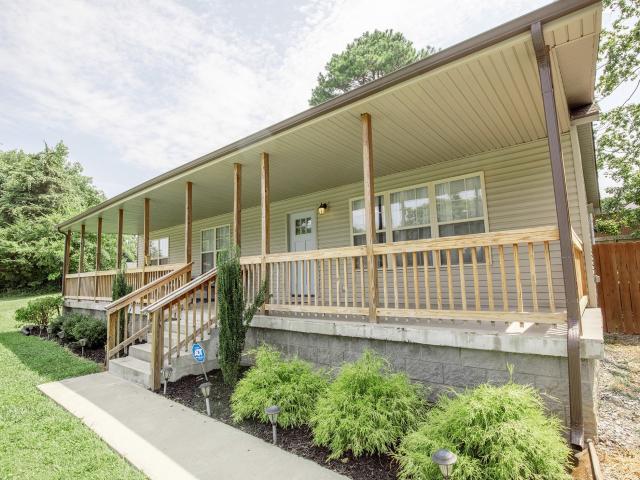 457 Reeves Dr