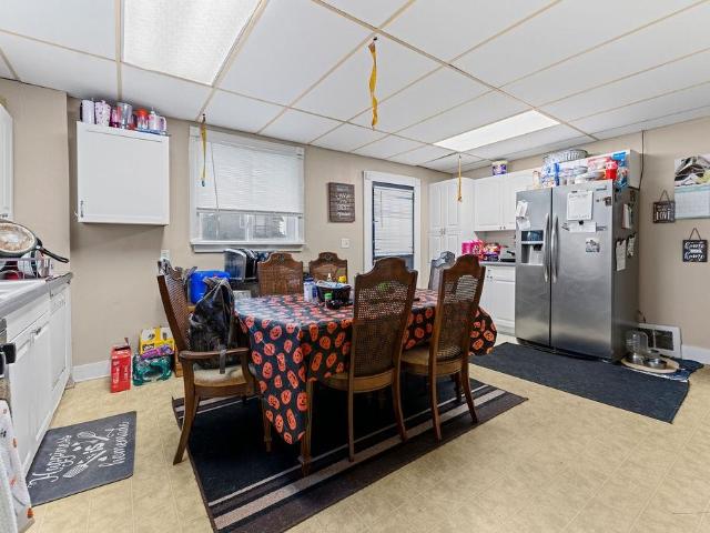 457 W 12TH Avenue