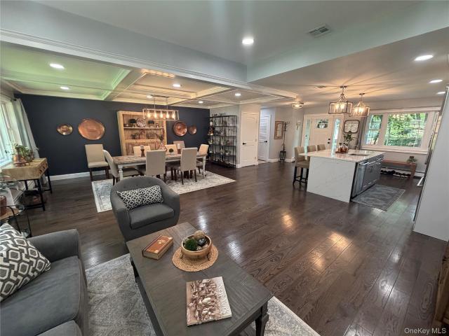 457 Wolf Hill