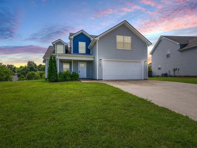 457 Woodtrace Dr, Clarksville, TN 37042