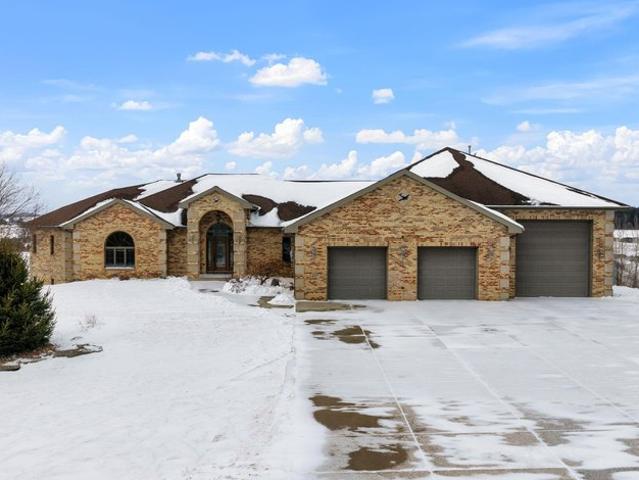 457 Union Rd, Brooklyn, WI 53521