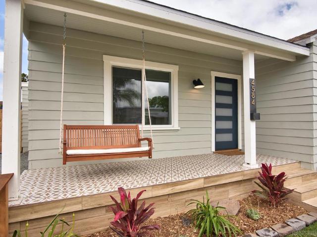 4584 Altadena