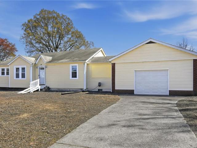 4585 Oak Ridge Drive