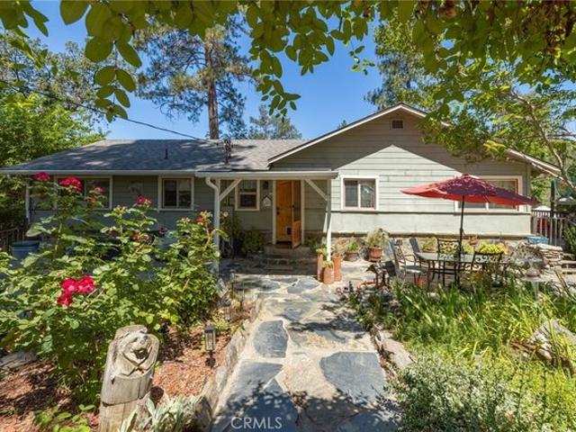 45871 Sutton Dr, Oakhurst, CA 93644