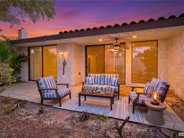 4587 Madreperla St, Las Vegas, NV 89121