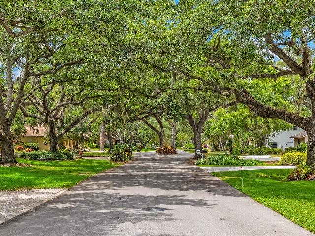 4587 Friar Tuck Ln, Sarasota, FL 34232 | MLS #A4691 | Compass