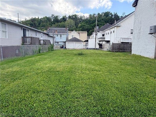 4587 Jefferson St, Bellaire, OH 43906