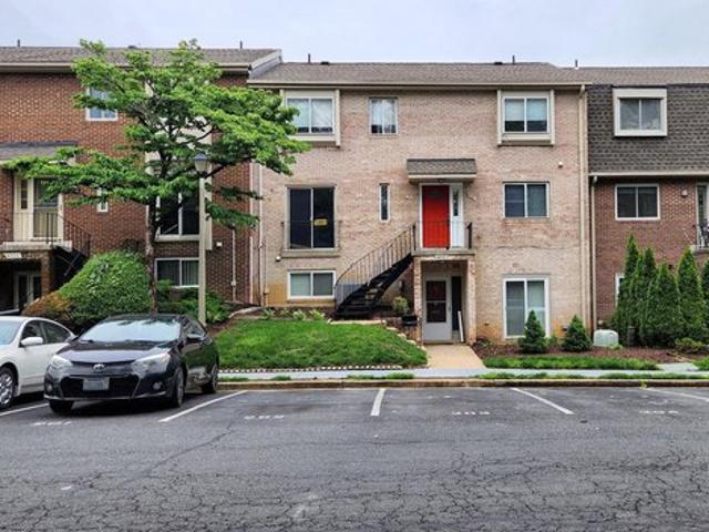 4587 Logsdon Dr Unit 31, Annandale, VA 22003