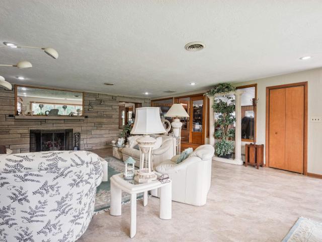 4587 S 50 E Road