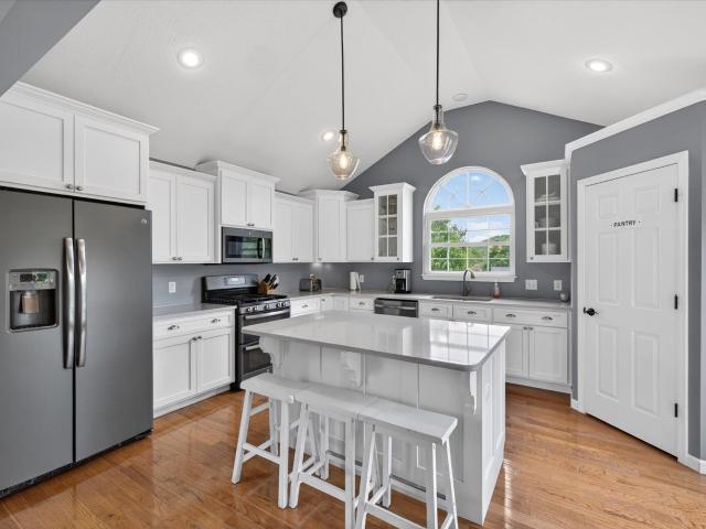 4589 S Hummingbird Court