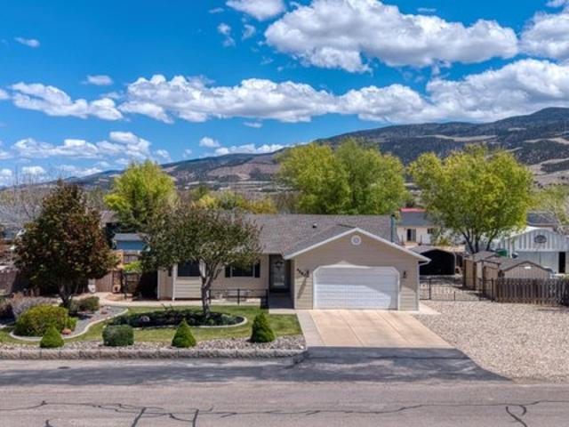 4580 N Half Mile Rd, Enoch, UT 84721