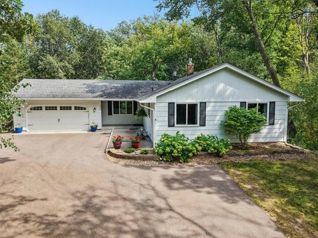 4580 Oak Pond Rd, Eagan, MN 55123